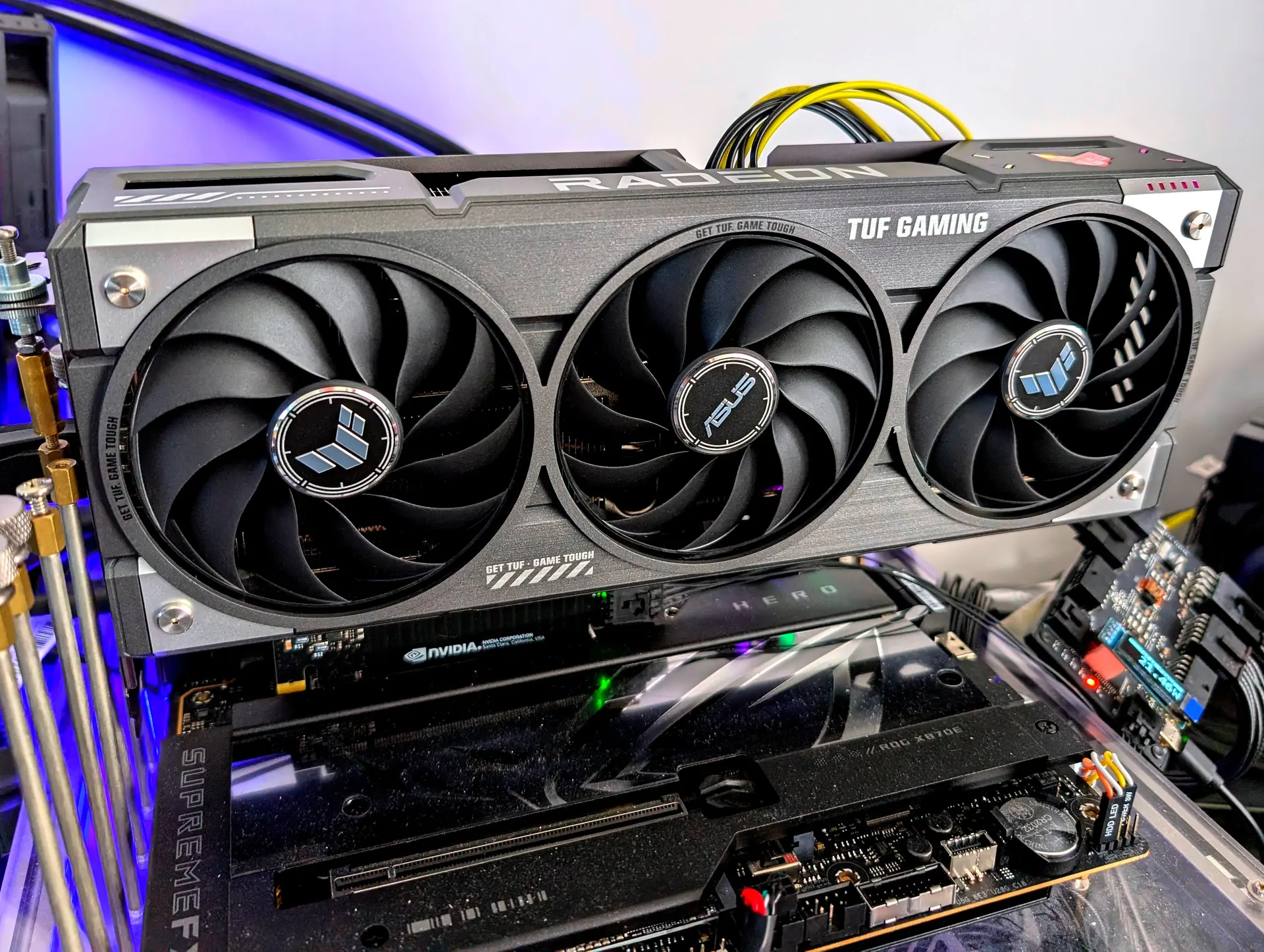 ASUS Radeon RX 9600 XT TUF OC İncelemesi: Fiyat/Performans Canavarı ...